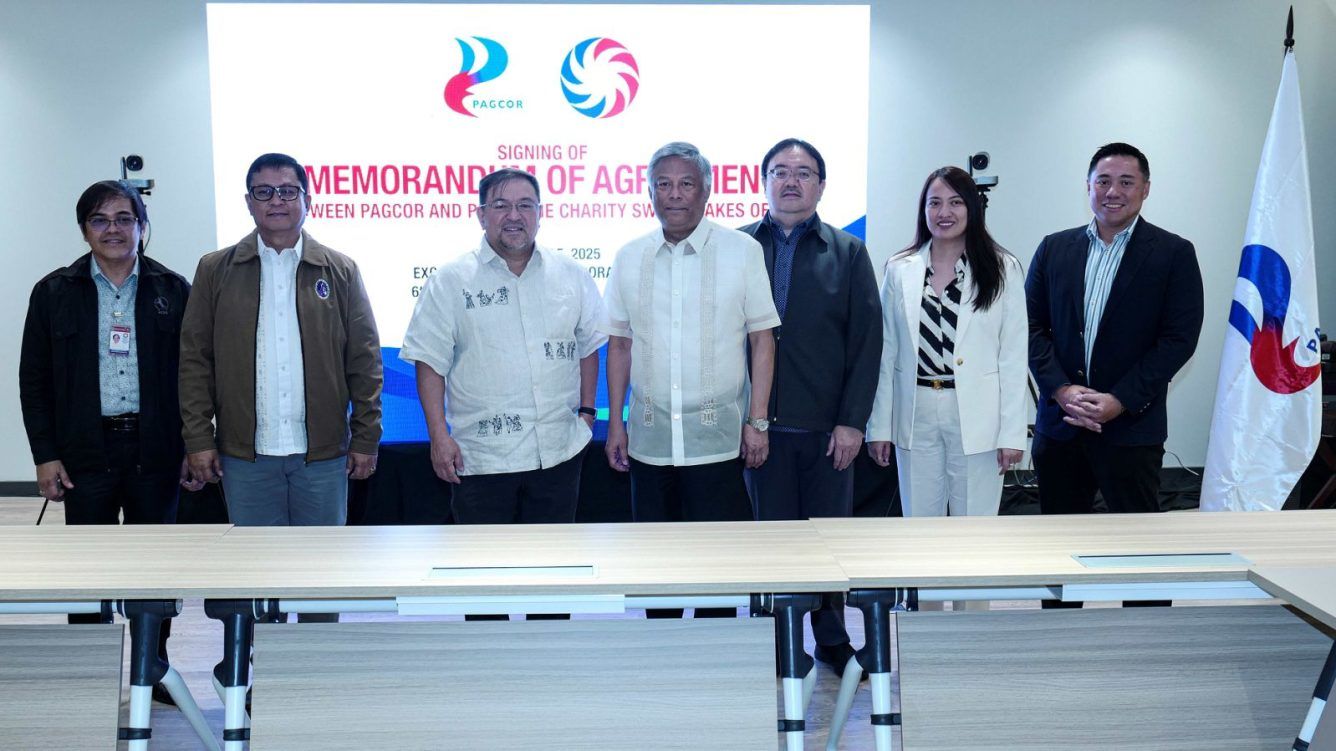 PAGCOR, PCSO partner to distribute patient vehicles