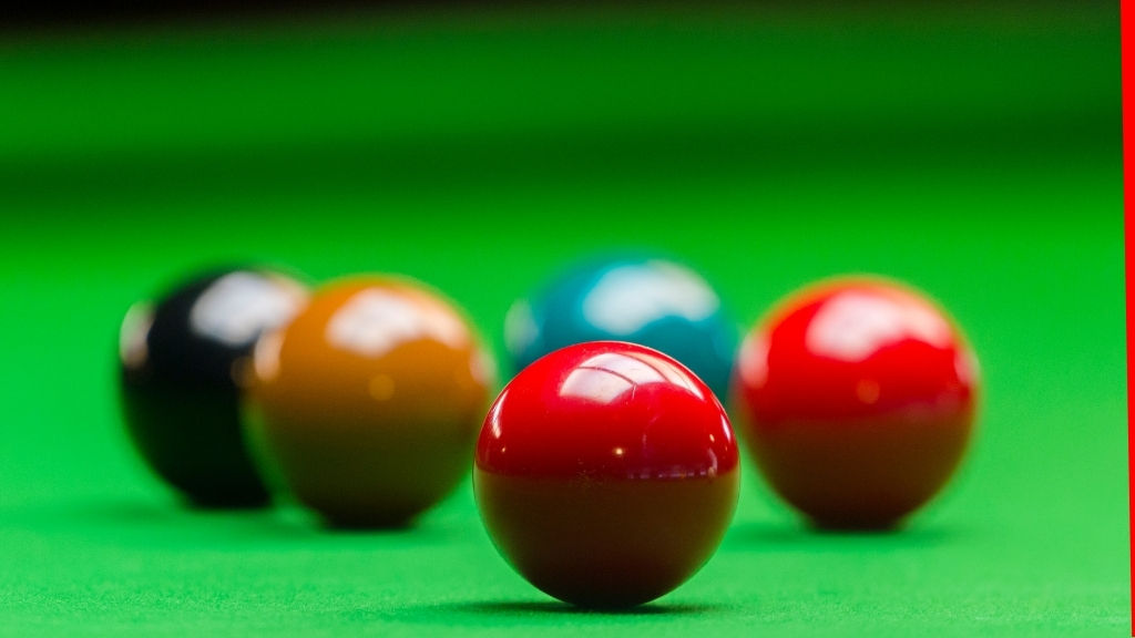 Snooker star Mark King banned for five years for match-fixing